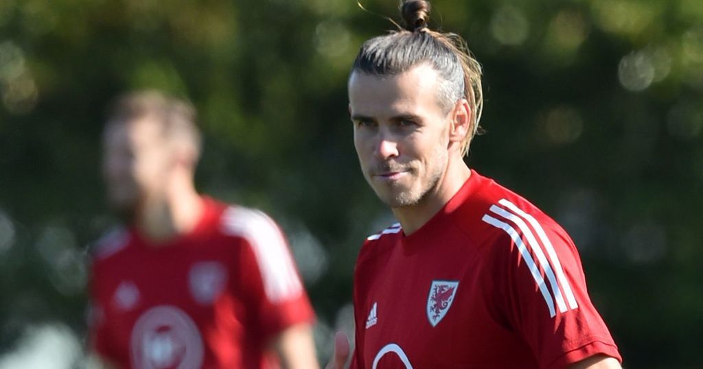 'Glass muscles' Gareth Bale splashed all over front…