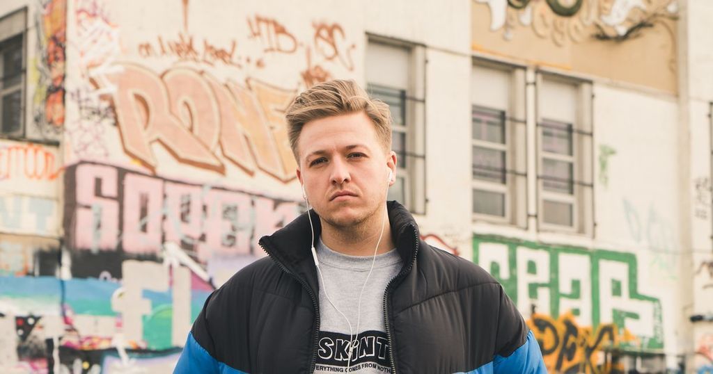 Former estate agent Simon Wilson becomes one of Wales'…